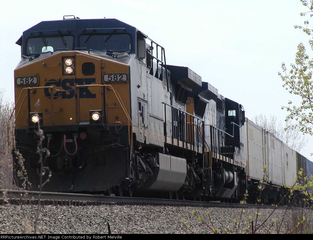 CSX 582 on the Westshore